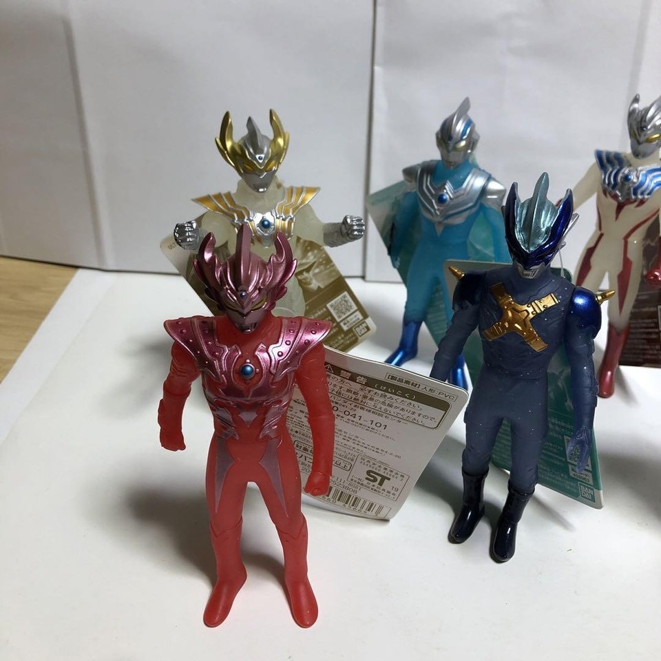 Ultra Hero Series Ultraman Fuma and Ultraman Titus Soft Vinyl Figures ...