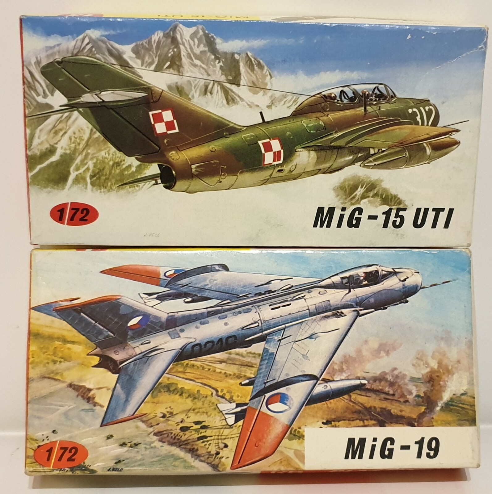 AVIATION : MIG-15 UTI KP & MIG-19 1/72 SCALE MODEL KITS BY KOVOZAVODY ...