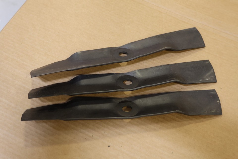 John Deere Original Equipment Mower Blades(M145476) - UC22009,3*prev ...