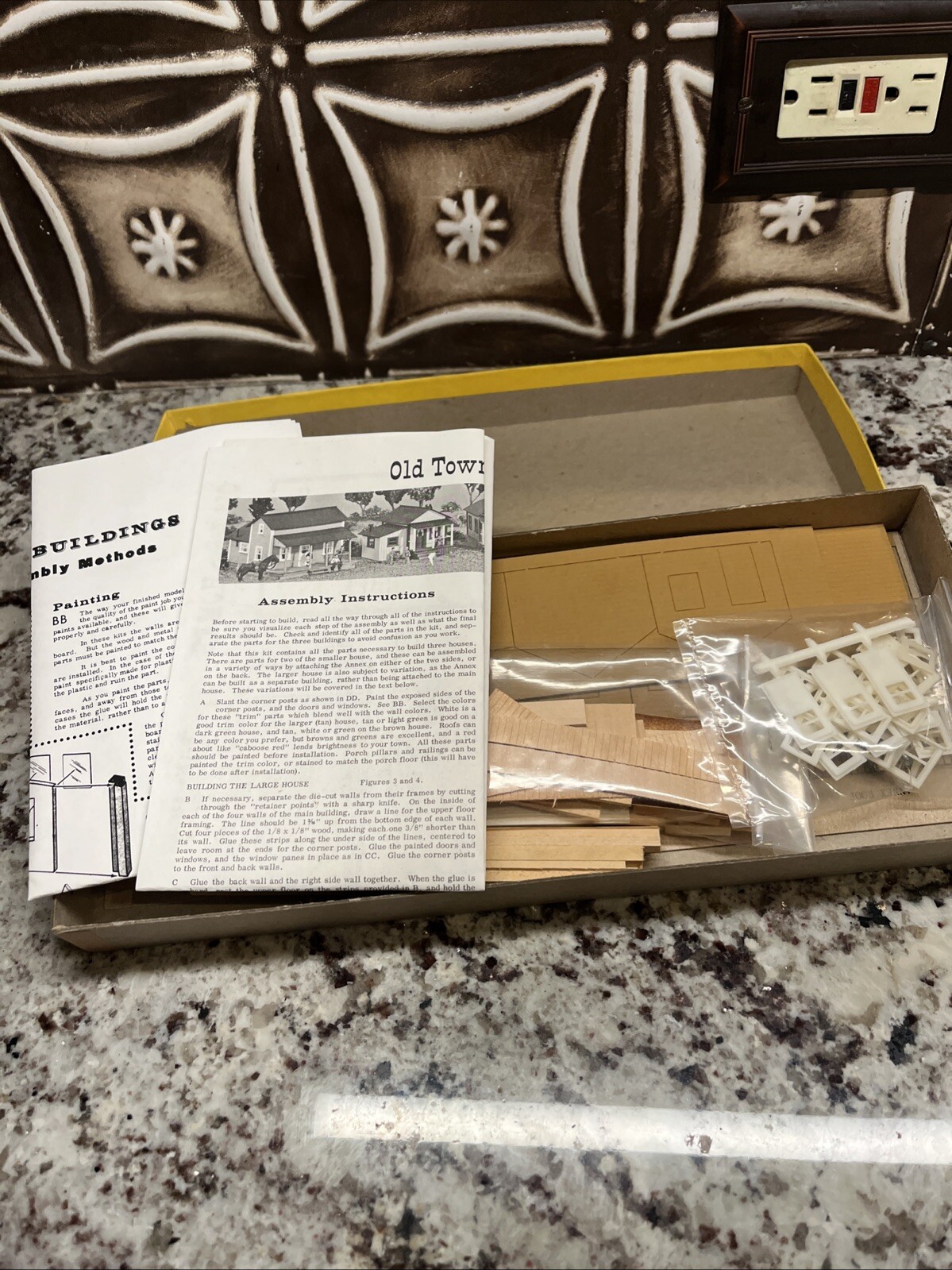 HO Scale Alpine Division Scale Models 3 Old Town Homes Kit #574 | eBay