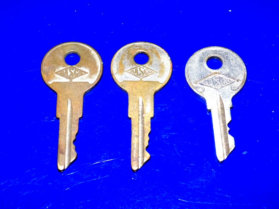 Lot Vintage or Antique BASCO Briggs & Stratton Keys #12321A, 12231A ...