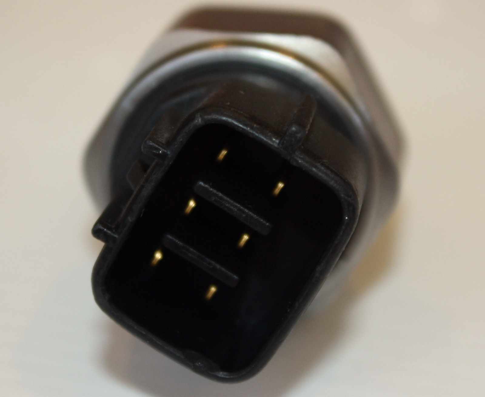 FUEL PRESSURE SENSOR 89458-60010 499000-6081 6 PIN for D-4D Prado Hilux ...