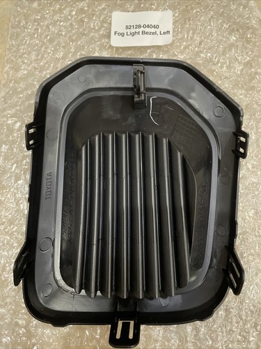 NEW OEM TOYOTA TACOMA FOG LAMP BUMPER COVER RH/52127-04040 and LH/52128 ...