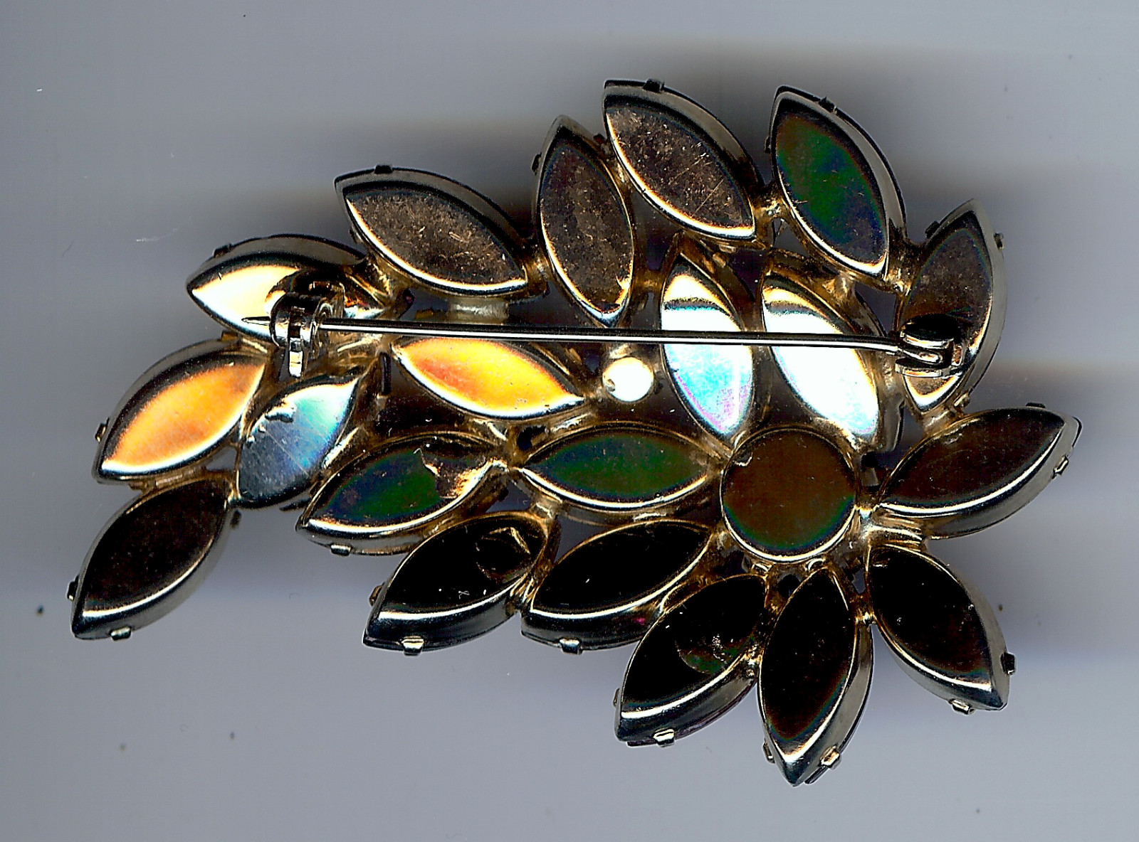 VINTAGE SHADES OF FUSCHIA PINK & PURPLE FACETED GLASS… - Gem