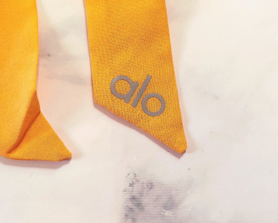 Alo Yoga Bow Hair Tie Scrunchie Love Knot Orange Candy OS | eBay