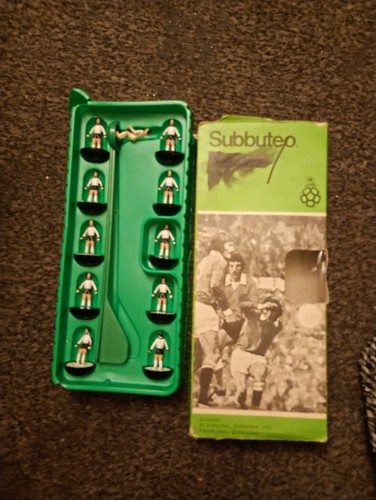 1970s SUBBUTEO TEAM Unknown team amazing condition nd 2 corner kickers ...
