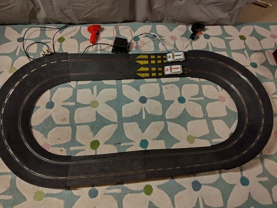 SCALEXTRIC Austin Rover Metro Turbo Championship Set COLLECTABLE | eBay UK