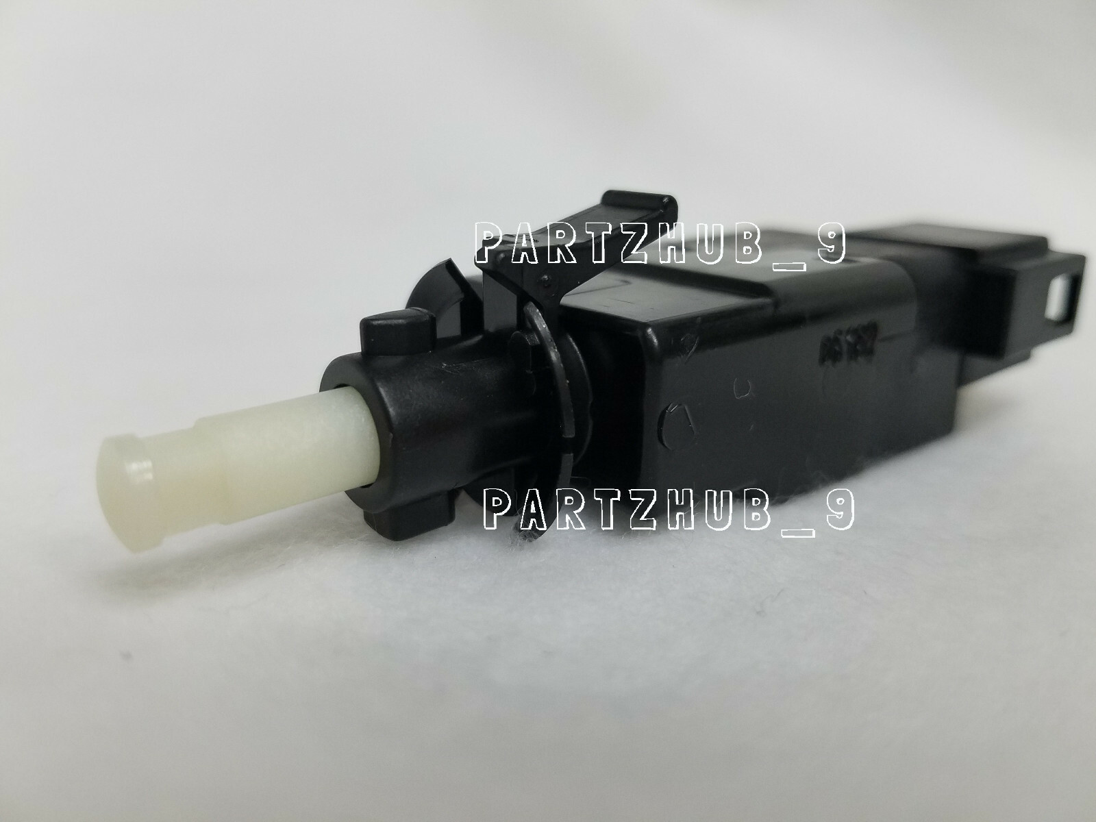 For Mercedes W211 W219 E320 E350 E500 E55 Brake Light Switch GENUINE ...