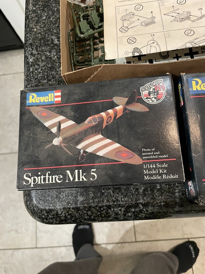 Lot Of 8 Vintage Revell WW2 Plastic Model aircraft kits 1:72 1:144 ...