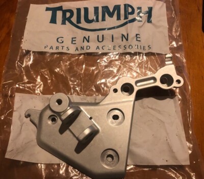 Triumph Tiger 1050 Foot peg Control Plate Right Front Step Holder 07 ...