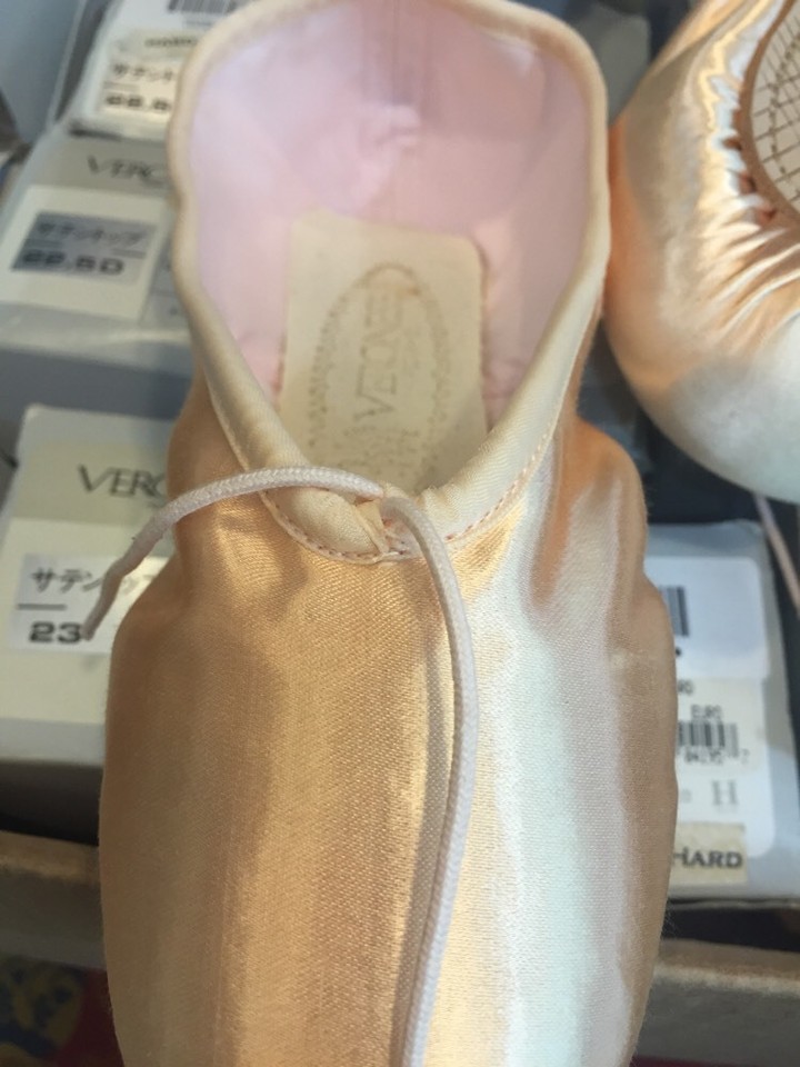 Pointe Ballet Dance Shoes CHACOTT VERONESE II sizes 21.5 & 22 Very Hard ...
