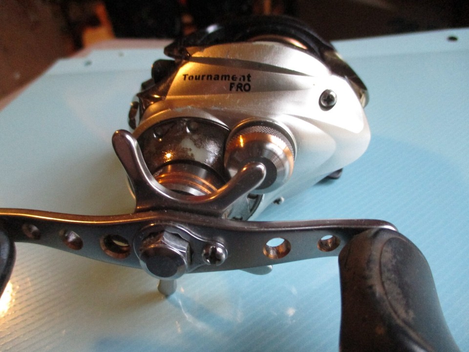 Bass Pro Shop "Tournament Pro". TPX10HLB, 10BB, 6.3:1 ratio, Left Hand ...