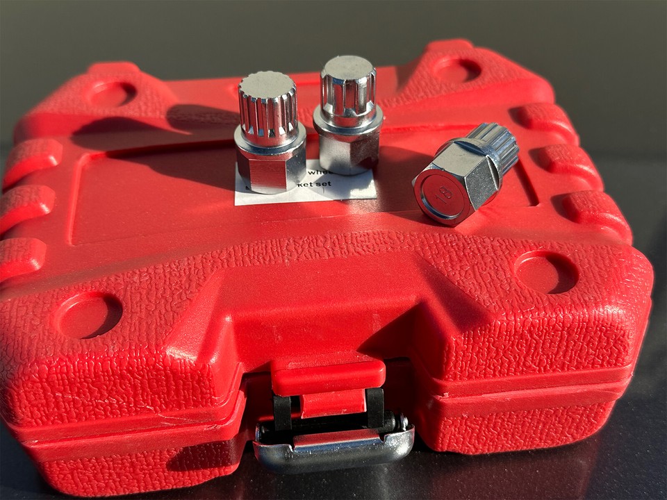 10pcs Master Spline Bit Anti-Theft Wheel Lock Key Lug Nuts Remover Kit ...