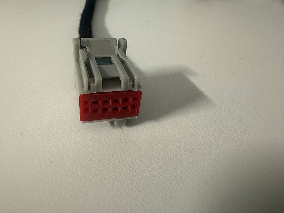 19-22 RAM (New Body) UAV UCONNECT 4C RADIO 8.4 DISASSOCIATED DISPLAY ...