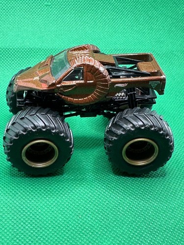 Hot Wheels Monster Jam ZH1 Mountain Ram Zombie Hunter Monster Truck 1: ...