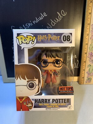 Funko Pop! Harry Potter Quidditch Robes Hot Topic Pre-Release Exclusive ...