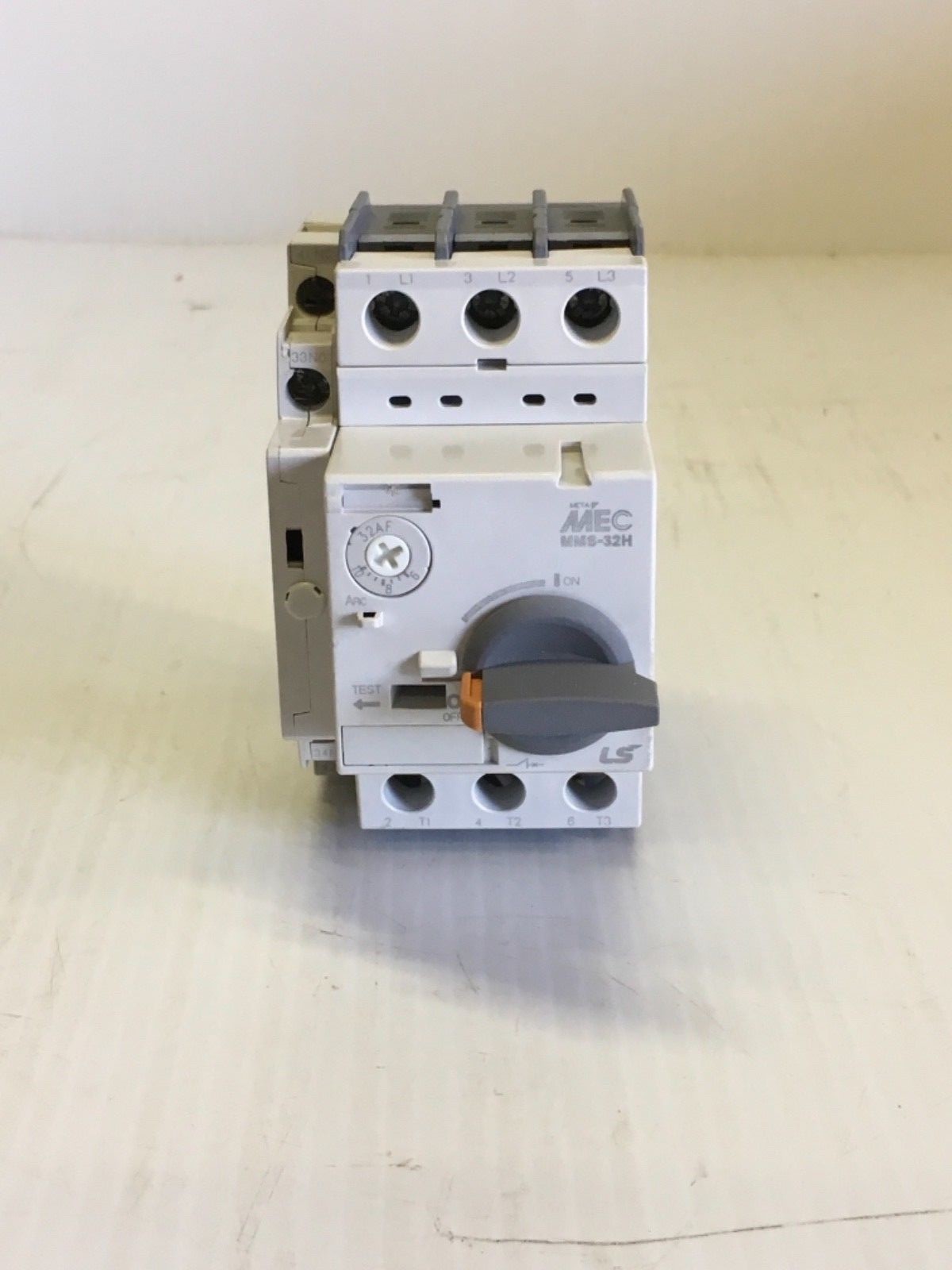 LS Industrial Systems MEC MMS-32H Manual Comb Motor Controller w Aux ...