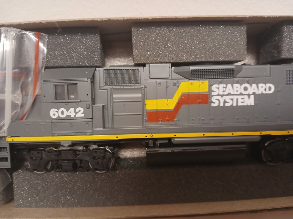 HO Scale Athearn 4604 SBD Seaboard System GP38-2 Diesel Locomotive #6042 | eBay