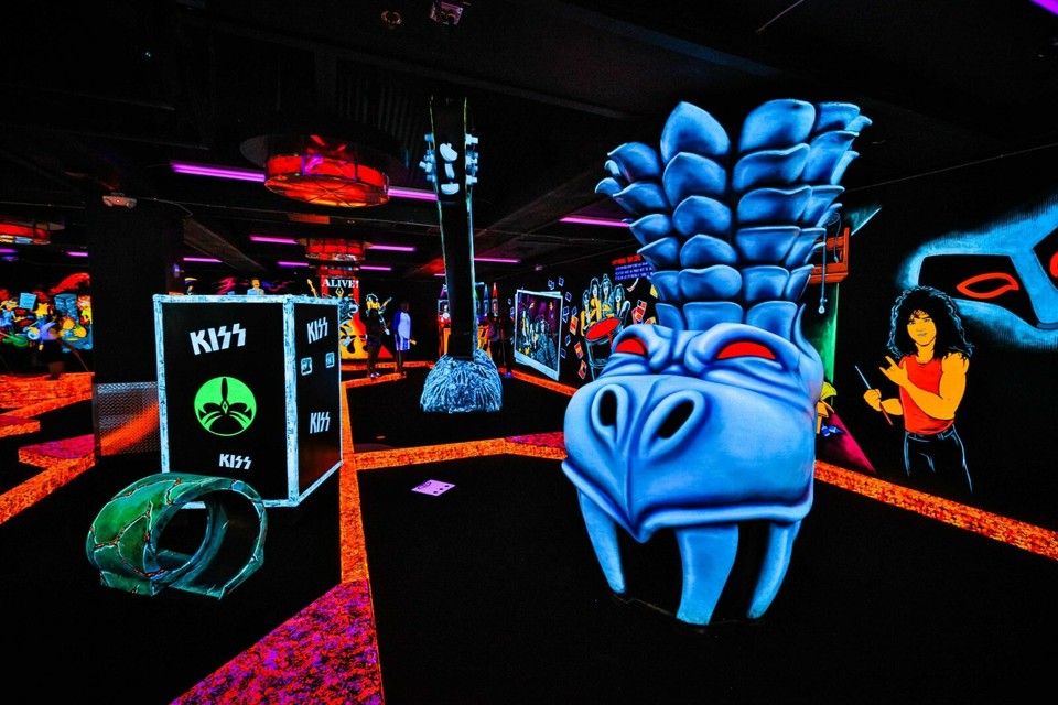 KISS MINI GOLF AT RIO LAS VEGAS | eBay