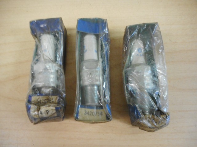 NOS Mopar 3420750 Spark Plugs Mopar 440 Mopar 383 Mopar 400 Dodge Ply ...