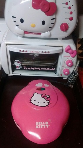 Hello Kitty - APP-61209 Electric Pancake Maker - Pink WORKING for sale ...