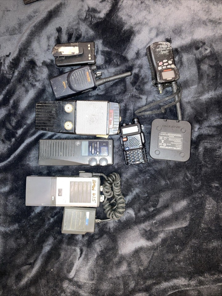 MIXED LOT of Handheld Radios Scanners Ham Radio Motorola Uniden Baofeng ...