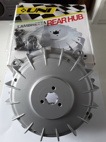 Lambretta uni silver rear hub with studs & cone LI TV SX and GP/DL top ...