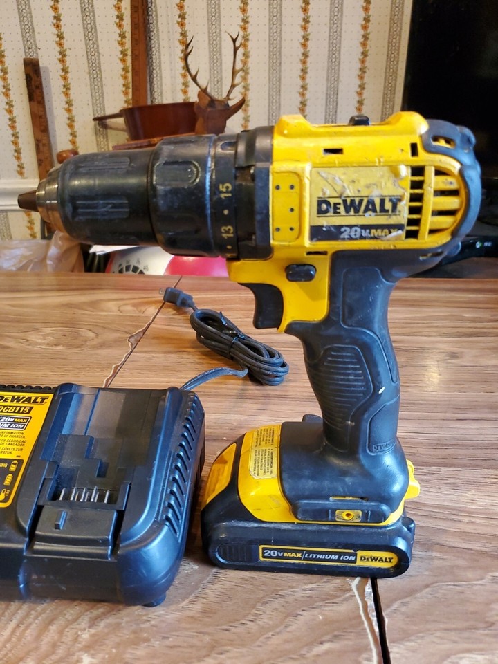 DeWalt DCD780 20V MAX Cordless 1/2" Drill/Driver with Battery and ...