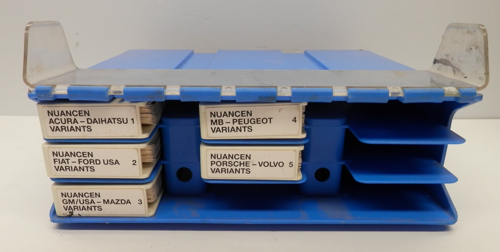 Automotive Car Paint Chip Color Swatch Samples -Color Nuancen/Variants ...