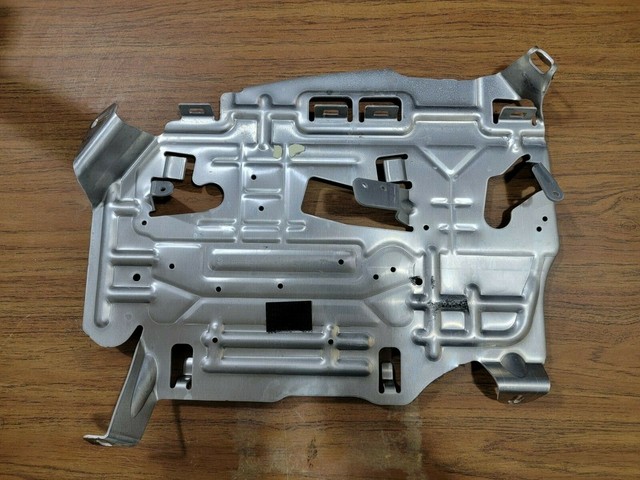 Mercedes-Benz E-class W212 E BlueTEC Front Right Legroom Plate Mount ...