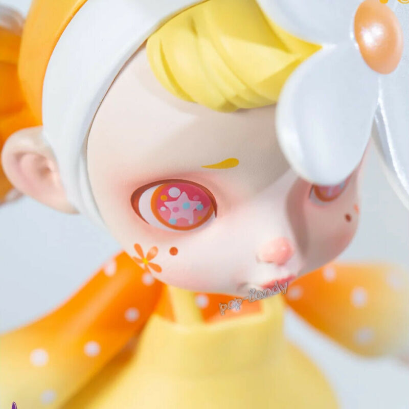 LAURA ART x TOYCITY Floral Fashion Series Daisy Mini Figure Designer ...