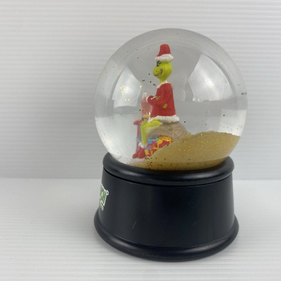 McDonalds Dr Seuss The Grinch Meal Grinch Snow Sand Globe New In Box ...
