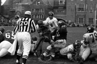 View Of New York Giants Joe Morrison In Action 1963 Old Football Photo ...