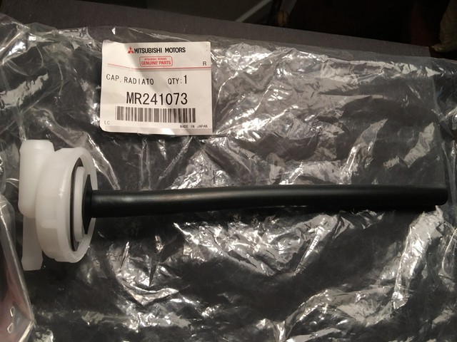 Mitsubishi MR241073 Radiator Tank Cap US for sale online | eBay