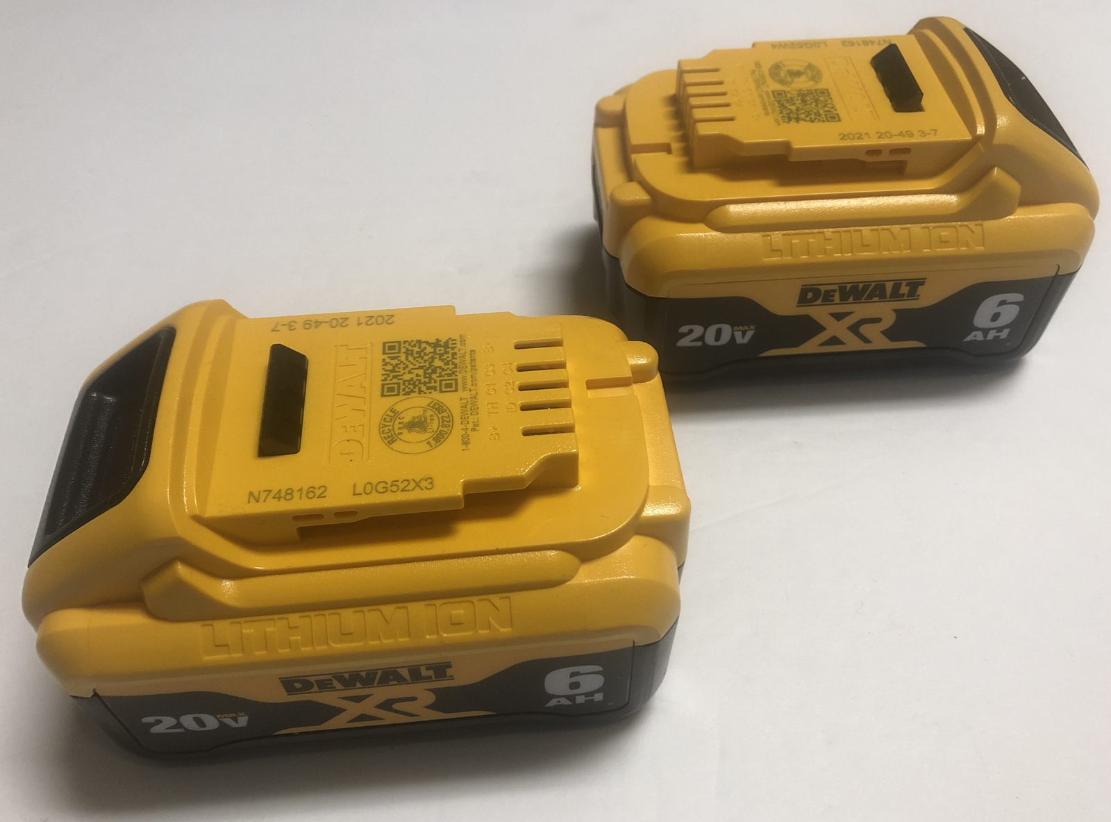 (2) NEW Genuine DEWALT DCB206 DCB206-2 20V 20 Volt MAX XR 6.0Ah Battery ...