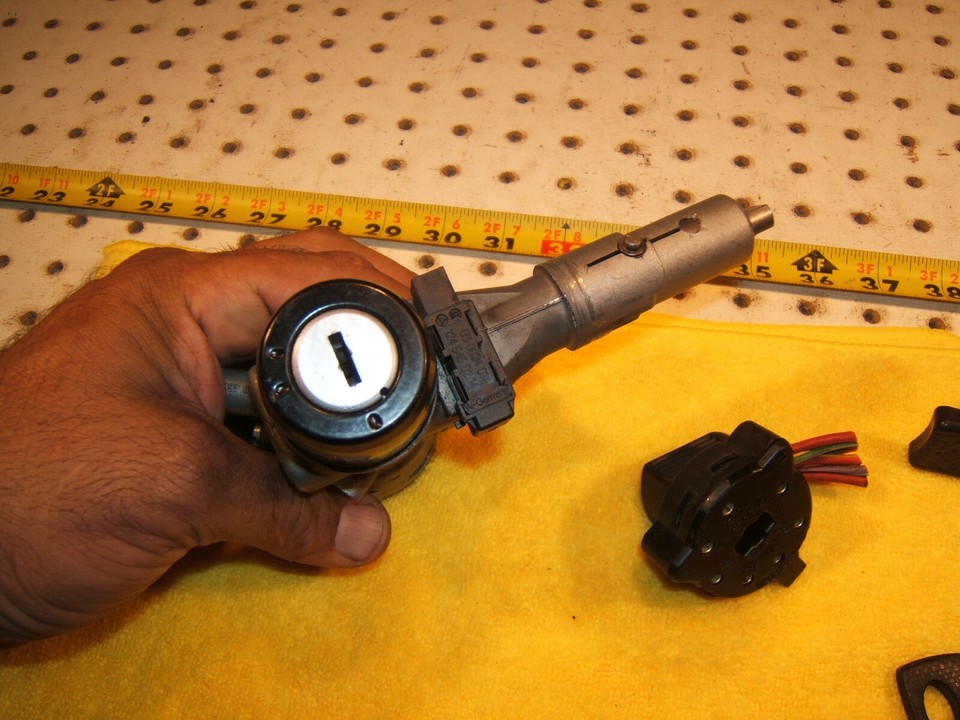 Mercedes 1981 W123 300D Sedan Front ignition 1 Assembly & Glove Box 1 ...