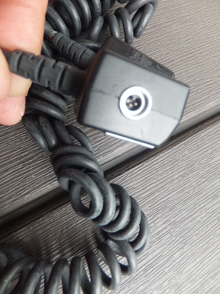 Nikon SC-28 4765 SC28 TTL 9-ft. 275cm Flash Extension Cable Remote Cord ...