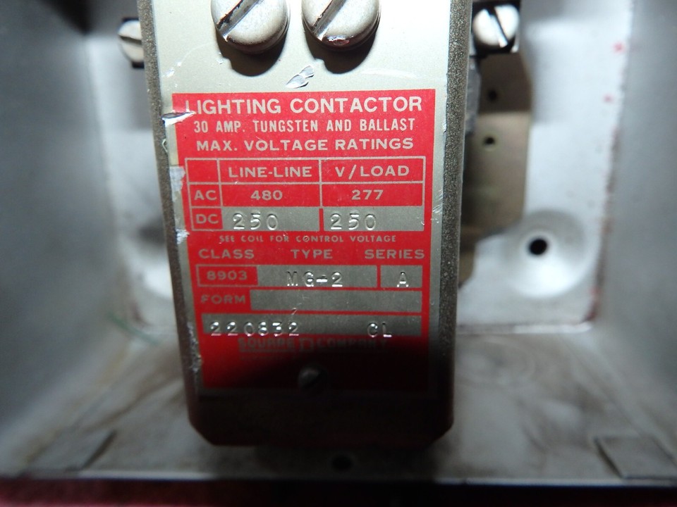 SQUARE D MG-2 Box 30 AMP ENCLOSED LIGHTING CONTACTOR CLASS 8902 | eBay