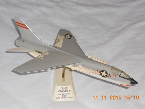 CRUSADER F8U-2N. FACTORY DESKTOP MODEL. 1/48 TOPPING INC. 1960. | eBay