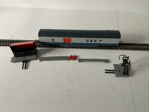 Hornby Railways R401 Royal Mail Coach With Collection And Dispatch ...