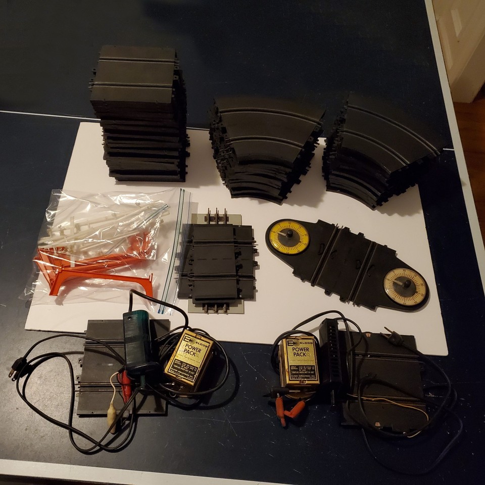 Vintage Lot of 75 Eldon 1960s Race Car Track Straight + Curved Slot ...
