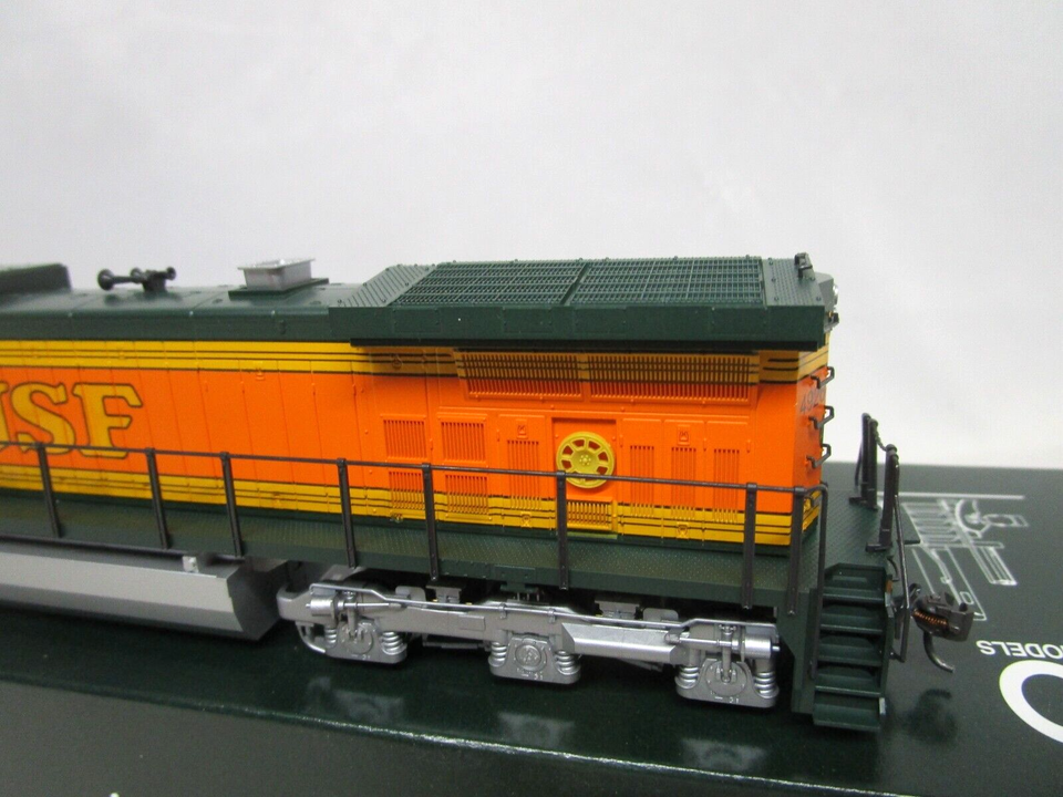 Kato HO Scale BNSF GE Dash 9 C44-9W Diesel Locomotive #4926 LN OB DCC ...