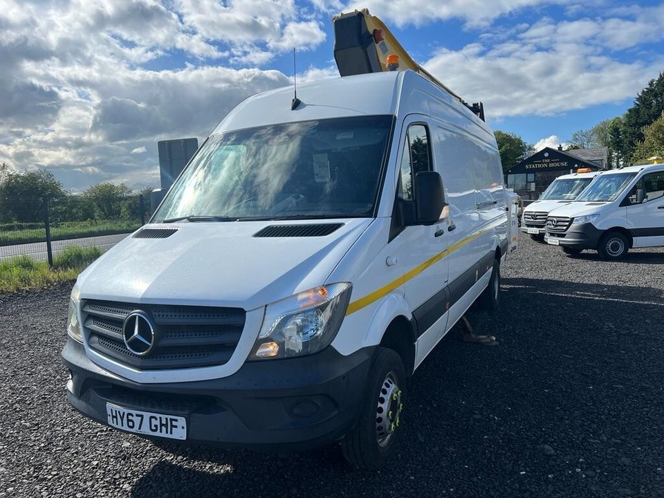 Mercedes van mounted cherry picker 2017 versalift cherrypicker MEWP ...