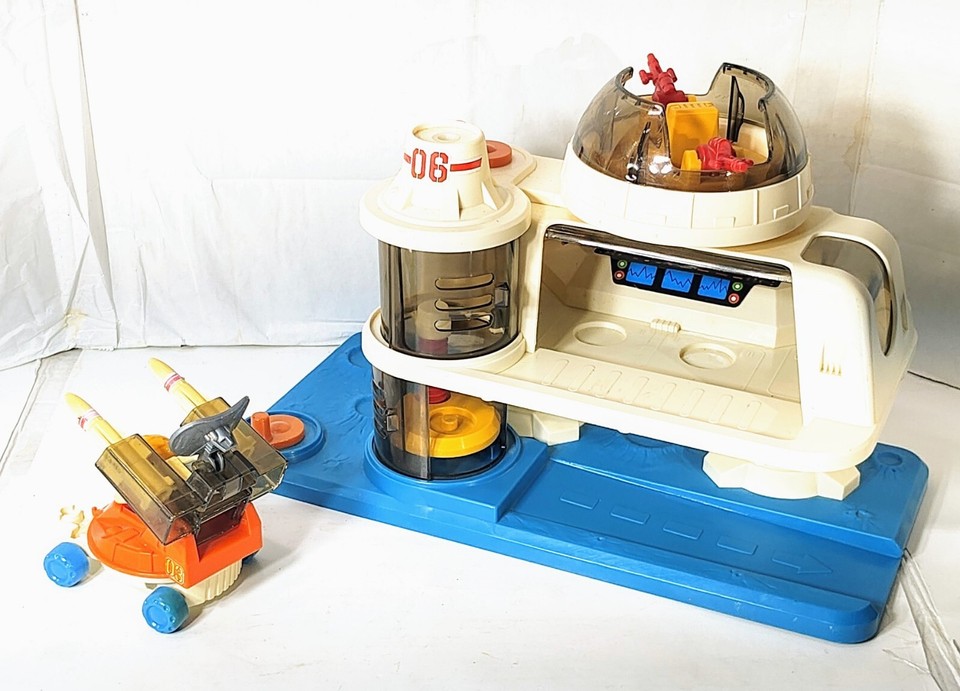 PlayMates PlayWorld Space Station 1984 Play Set And Vehicle Vintage | eBay