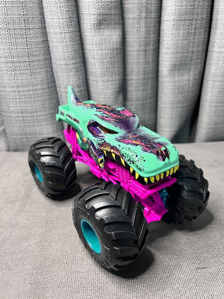 Hot Wheels Monster Jam Truck Monster Zombie Wrex 1/24 Toy Vehicle Pink ...