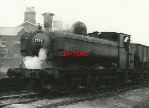 PHOTO 7754 VIEW 2 GWR 57XX CLASS 0-6-0PT NO 7754 (WITH EARLY CAB ...