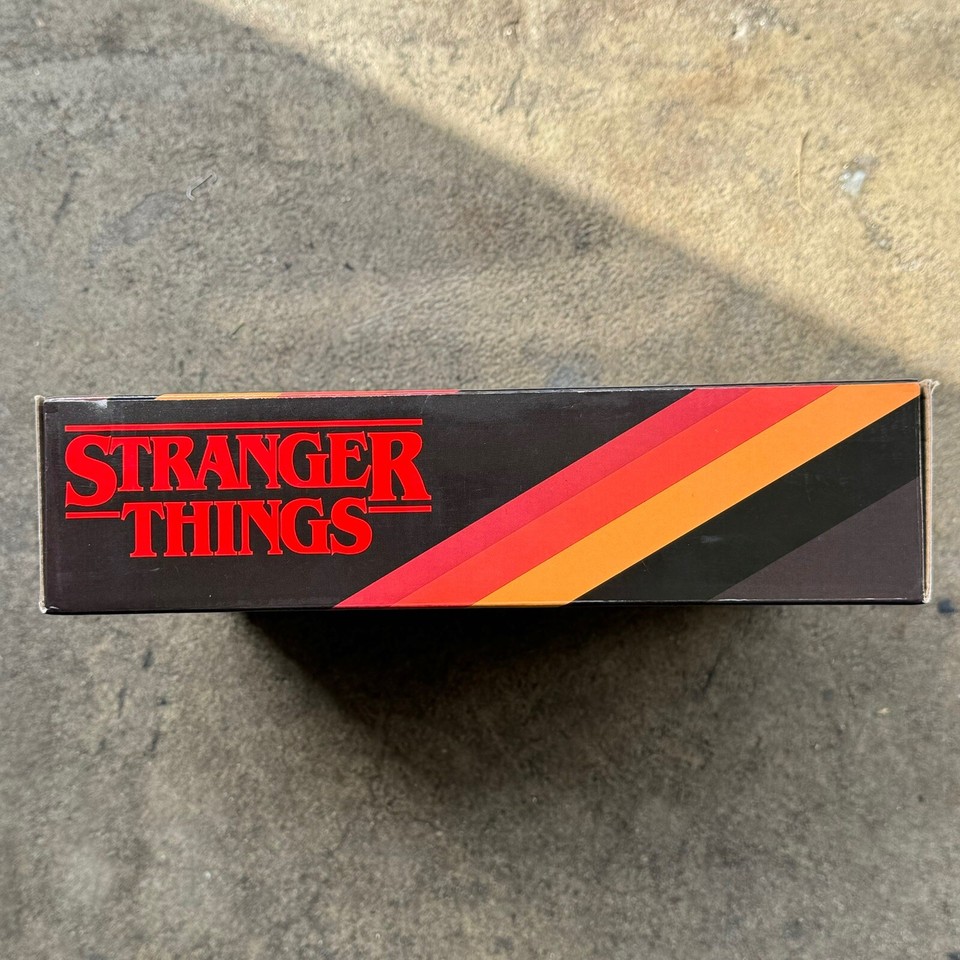 Stranger Things Dark Mischief Character Lights & Sound Netflix Room ...