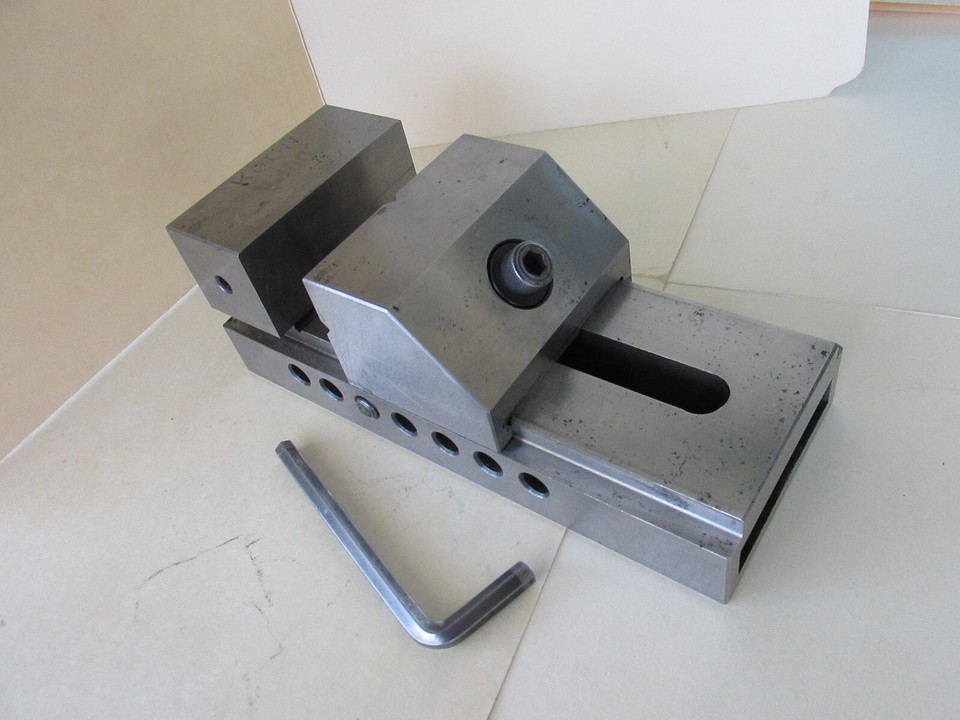 P.Y.H. (Taiwan) Model No. V-100 Precision Toolmaker’s pin-type Grinding ...