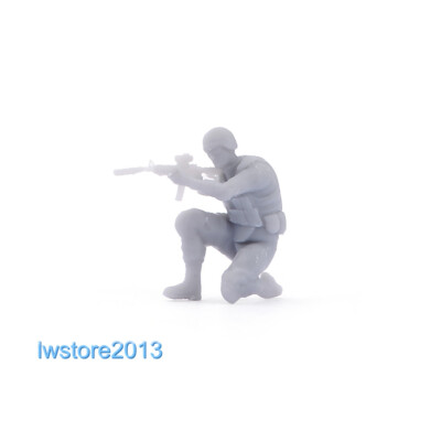 1/35 Squat Man Male Scene Props Miniatures Figures Model For Cars ...