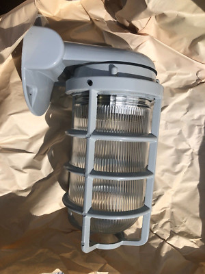 General Electric Wall Mount Cage Light Fluorescent Bulb 120v H7113B3WDD ...